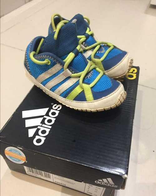 Adidas оригинал кроссовки 22р