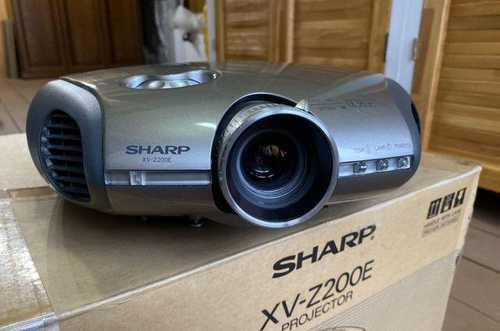 Проектор sharp z200E