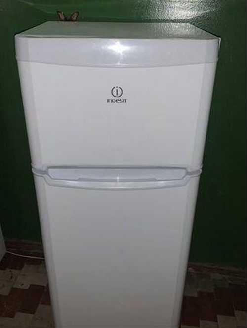 Холодильник Indesit (145см)