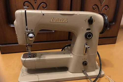 Швейная машинка LADA T132