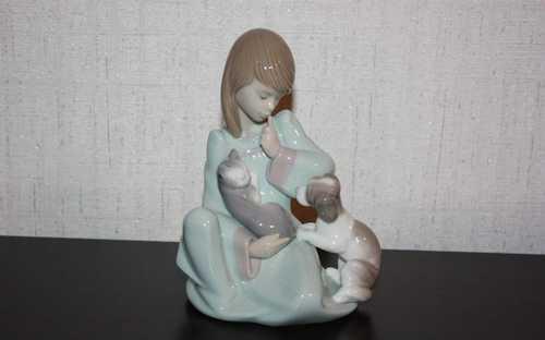 Фарфор статуэтка девочки с котом и собакой Lladro