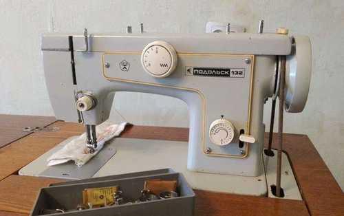 Швейная машинка «Подольск-132» с ножным приводом