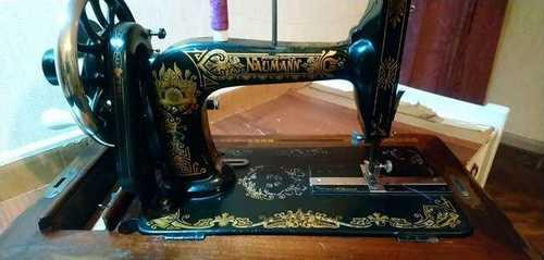 Старинная швейная машинка naumaan