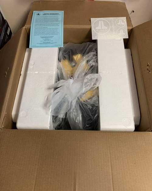Корпусной сабвуфер Jl Audio CS-112GW6-V3