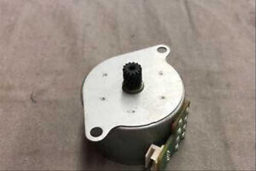 Мотор привода узла захвата HP 570 RM1-5773