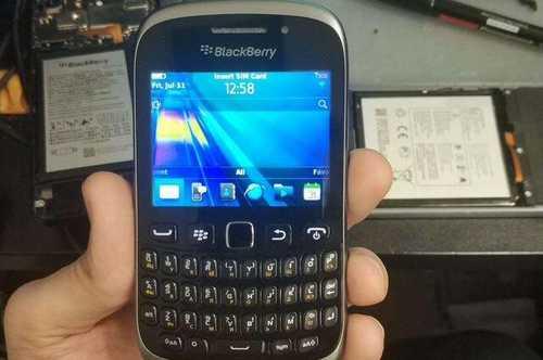 Телефон BlackBerry 9320