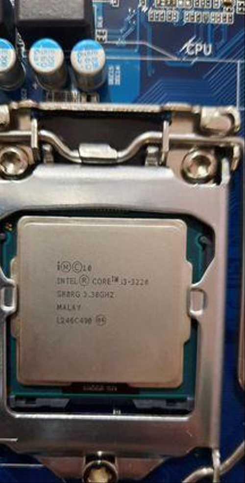Материнская плата с процессором i3-3220, 3300 MHz