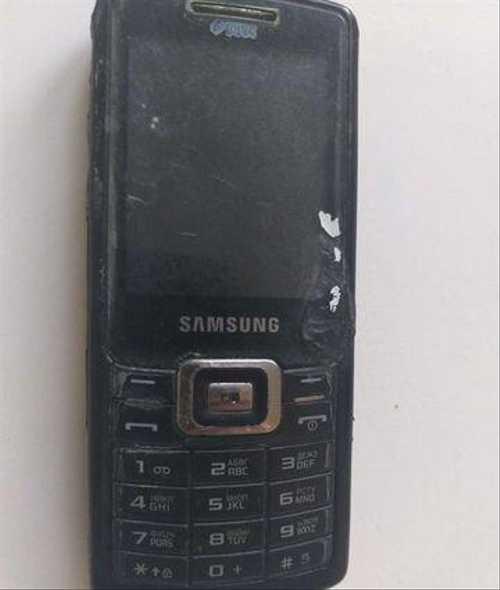 Телефон Samsung C5212 Duos не включается