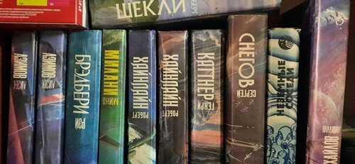 Серия книг фантастика