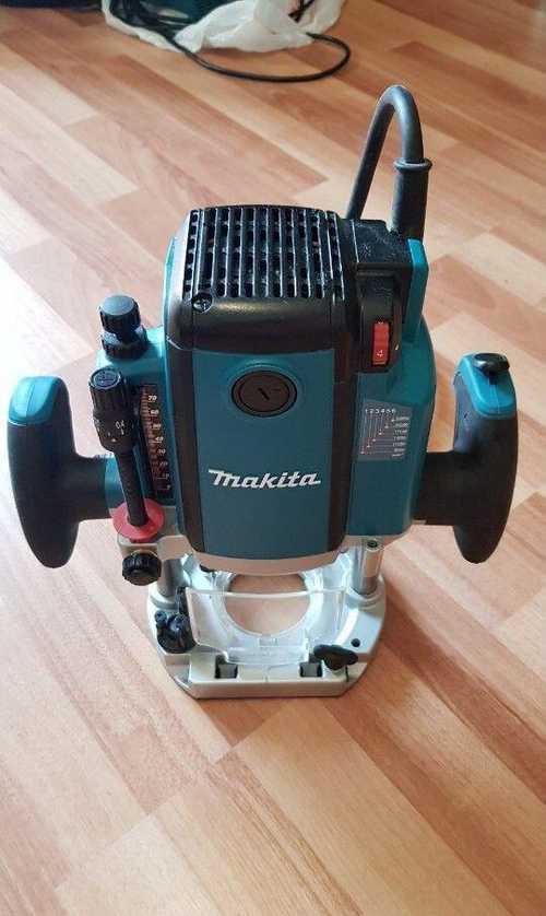 Фрезер Makita RP2301FCX