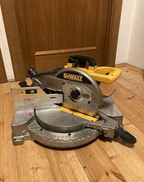 Пила торцовочная DeWalt 713