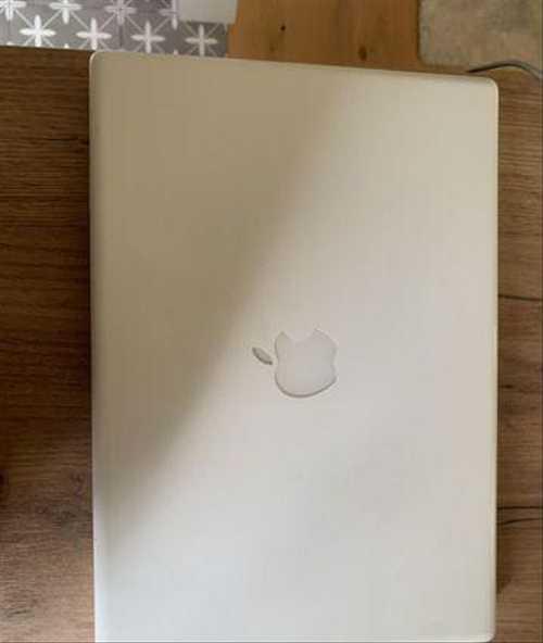 Apple MacBook белый 2008