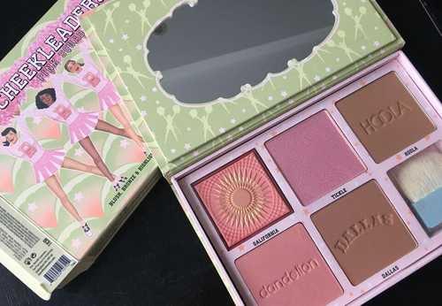 Benefit Cheekleaders Pink squad (палетка румян)