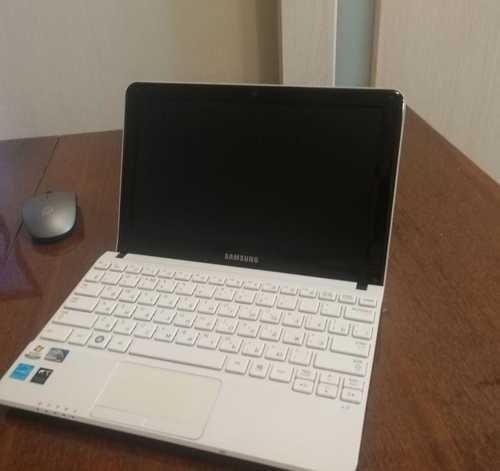 Ноутбук SAMSUNG NP-NC110-A0CRU