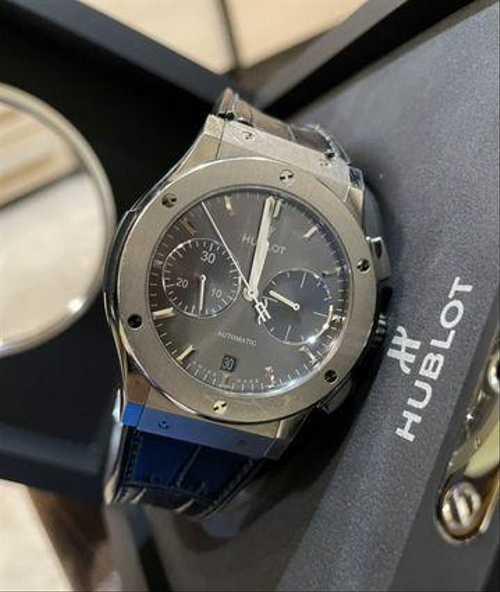 Часы Hublot Classic Fusion Racing Grey Chronograph