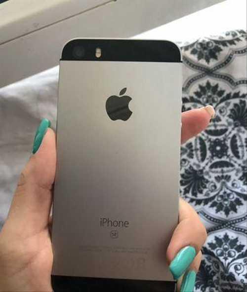 Телефон iPhone 5 se