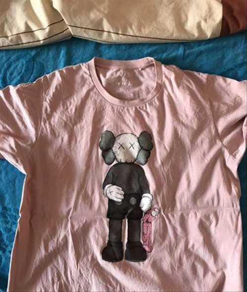 Kaws x uniqlo