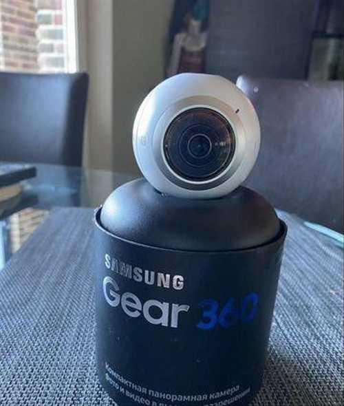 Панорамная экшн камера Samsung Gear 360