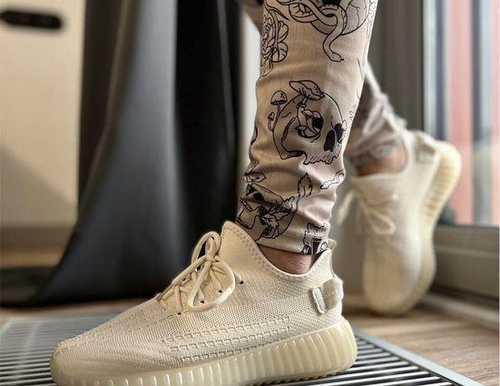 Кроссовки Adidas yeezy boost 350 женские