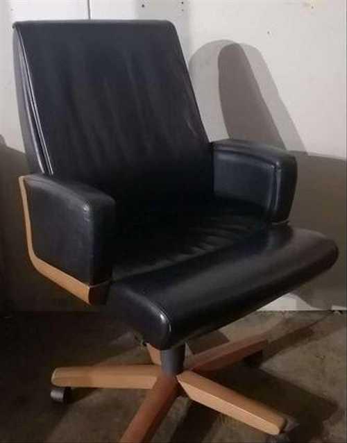 Кресло кожаное Dico Wood