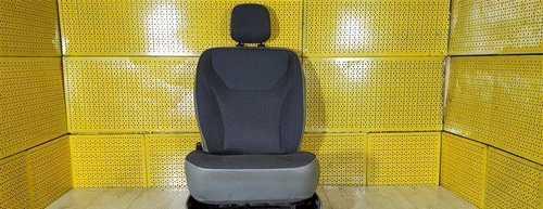Сиденье Opel Vivaro 2.0 2008