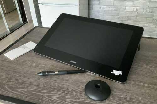 Графический планшет-монитор Wacom cintiq pro 13hd | Festima.Ru ...
