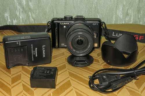 Panasonic Lumix GF-1 c объективом