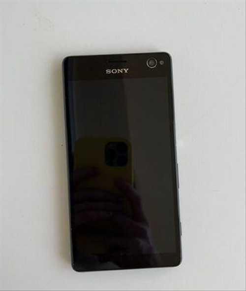 Телефон Sony Xperia C4 E5303