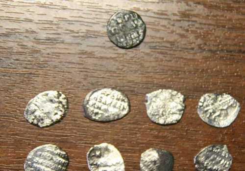 Бюджетные серебряные монеты "Чешуя" разных царей