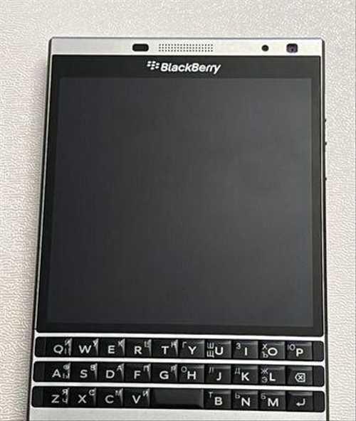 Телефон BlackBerry Passport Silver Edition