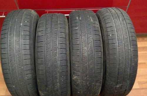 225 65 17 Kumho Sense KR26 1L5E