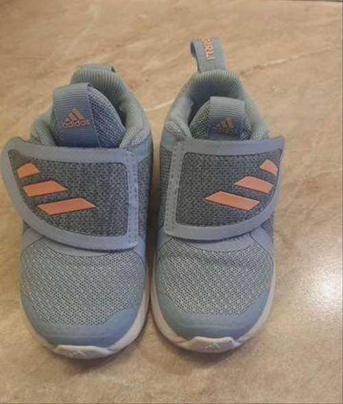Кроссовки детские adidas 22