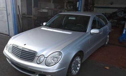 Разбираем Mercedes E W211 2002-2009