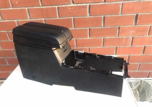 Подлокотник infiniti fx35