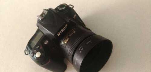 Nikon d90 + nikorr 35mm DX