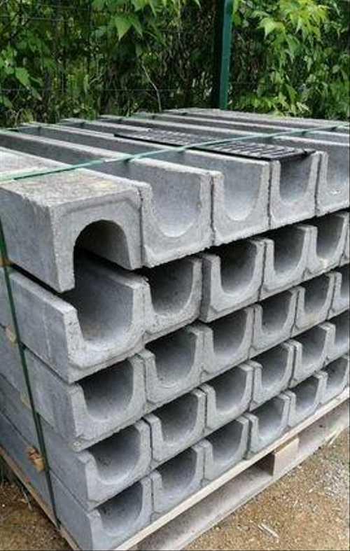Лоток бетонный водоотводной