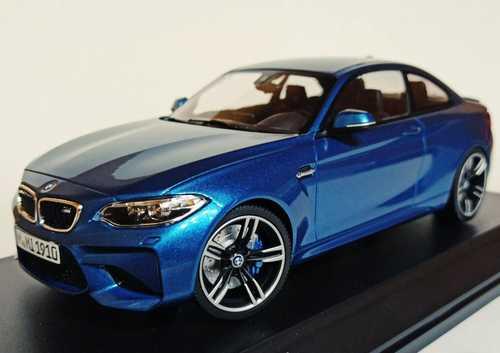 Bmw M2 Coupe 2016 F22 Minichamps 1:18