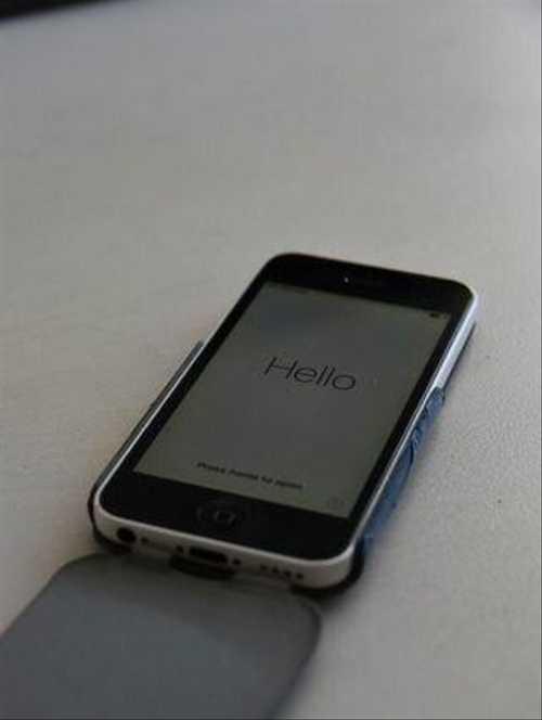 Мобильный телефон бу iPhone 5С