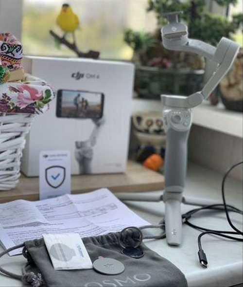 Стэдикам, стабилизатор DJI Osmo Mobile 4 (DJI OM4)
