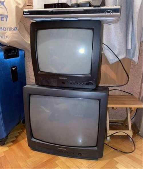 Два телевизора (Rekord, Samsung), DVD-плеер Elenbe