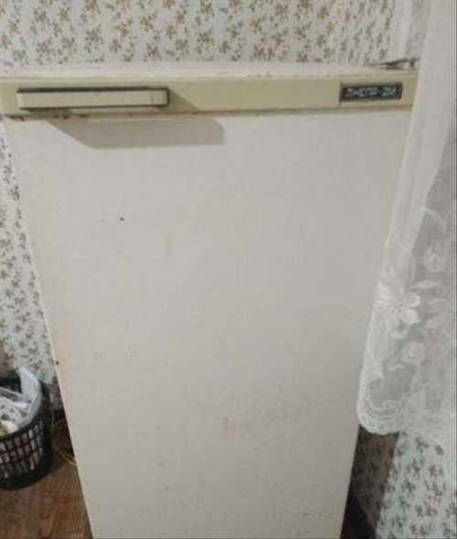 Холодильник бу советский