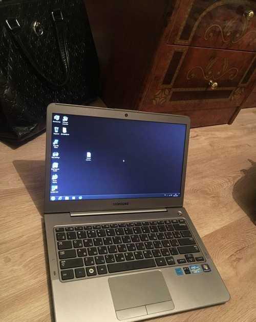 Samsung np530u3b Ultrabook 13,3”Core i3