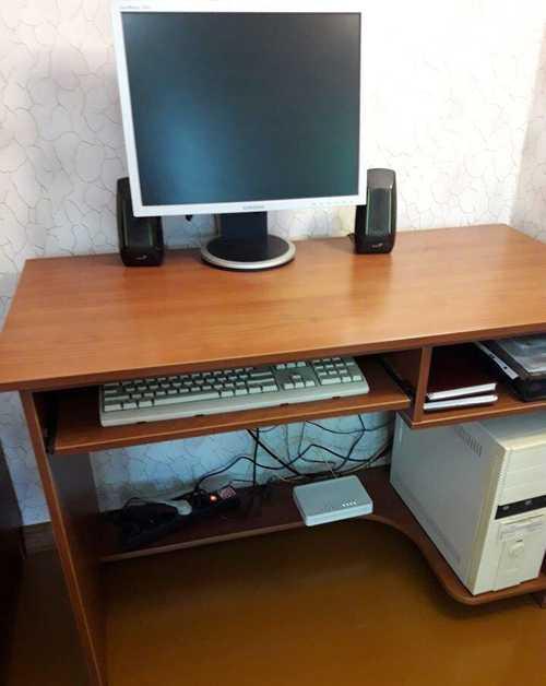 Компьютеный стол