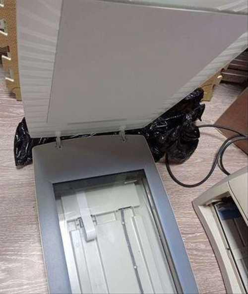 Сканер Hewlett Packard C7720A