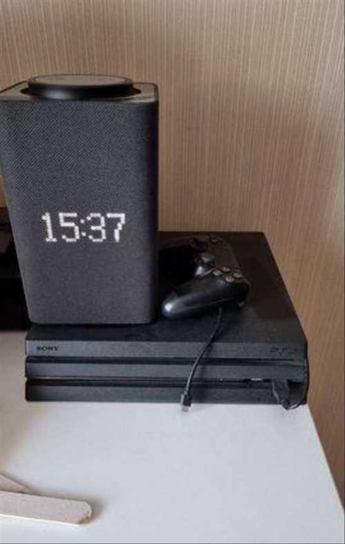 Продам Sony Playstation 4pro
