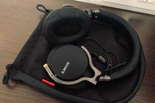 Наушники Sony MDR-1A