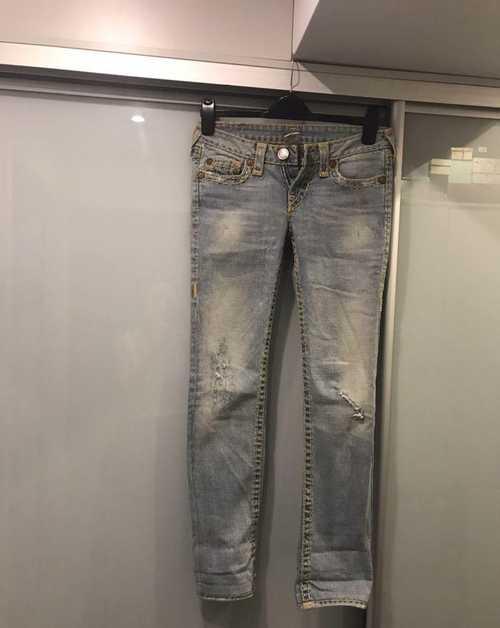 Джинсы True Religion