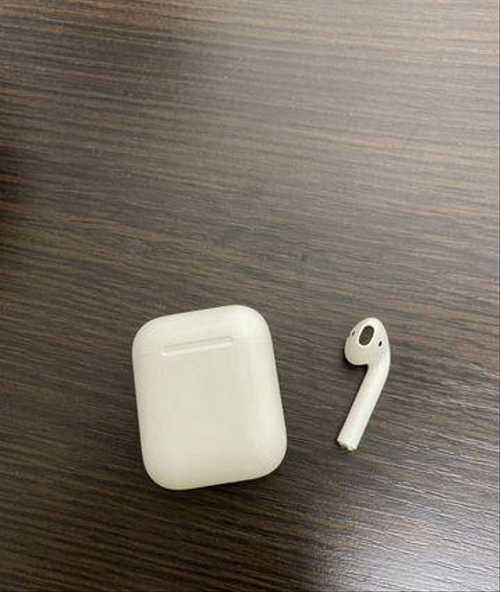 Original airpods 1 левый наушник + зарядный кейс