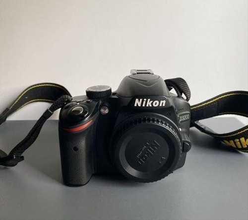 Фотоаппарат Nikon D3200 body (пробег 6898)