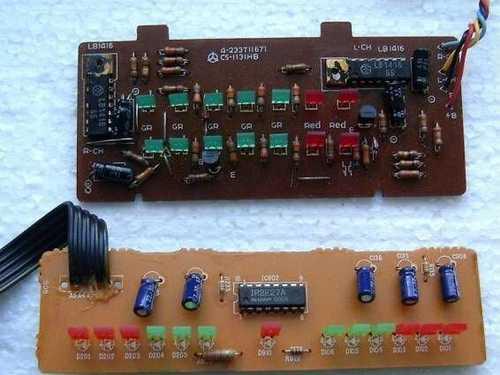 Светодиодные индикаторы сигнала от кассетных дек